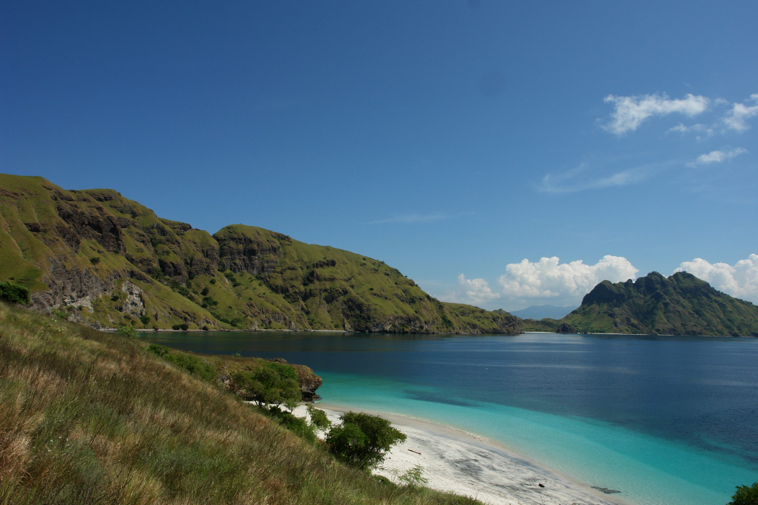 Komodo Super Yachts Agent - The Lighthouse